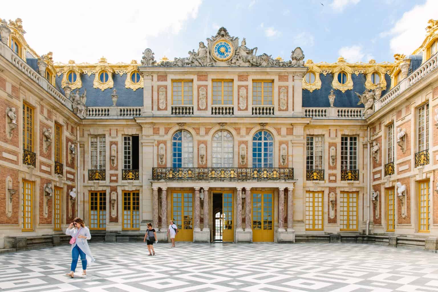 4 Stunning Palaces To Visit on Your Trip to Paris
